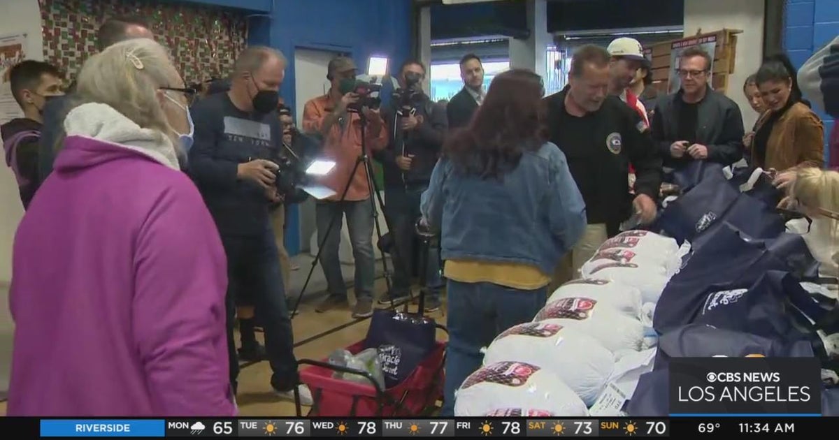 East LA turkey giveaway - CBS Los Angeles