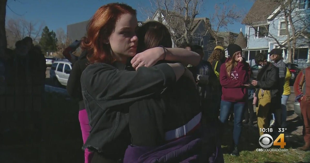 Community gathers for candlelight vigil after Club Q deadly shooting ...