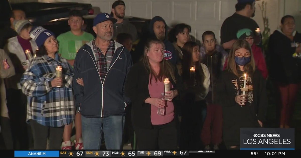 Vigil held for family of three killed in Riverside - CBS Los Angeles