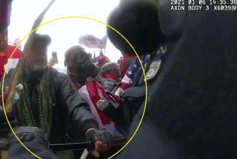 Dale Huttle charged with assault in Jan. 6 Capitol riot - CBS Chicago