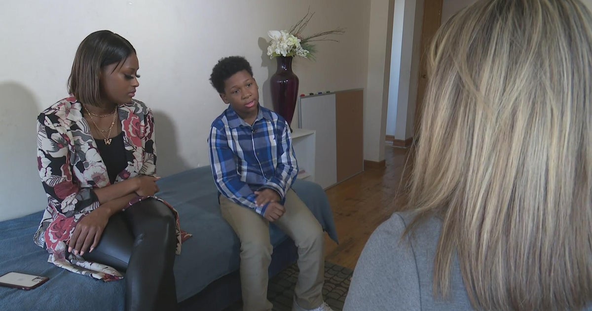 CPS third grader says he was punched by cafeteria 'lunchman,; mom says ...
