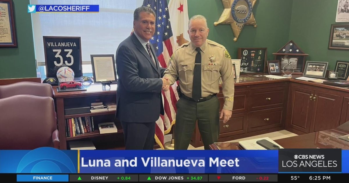 Alex Villanueva meets with incoming Sheriff Robert Luna during last day ...