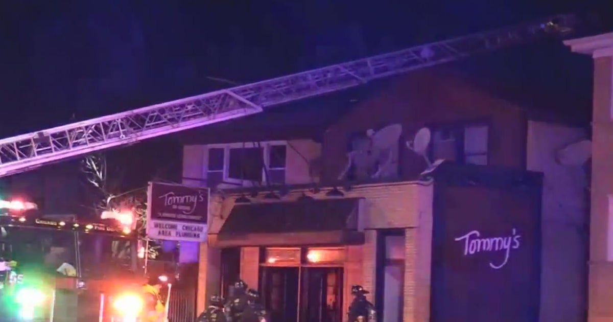 Fire damages Tommy's on Higgins bar in Norwood Park - CBS Chicago