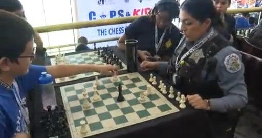 CPS kids and CPD cops connect at chess tournament - CBS Chicago