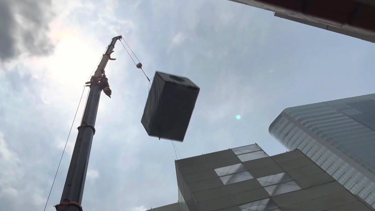 Tokyo says goodbye to an ultra-modern architectural marvel - CBS News