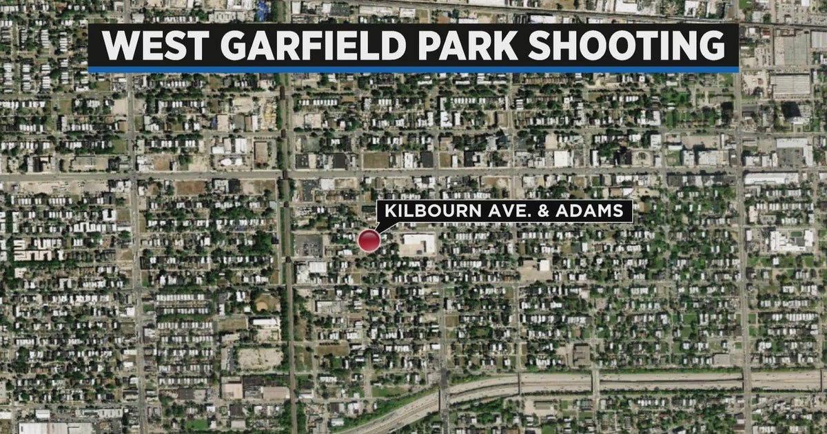 4 hurt after shooting leads to crash in West Garfield Park - CBS Chicago