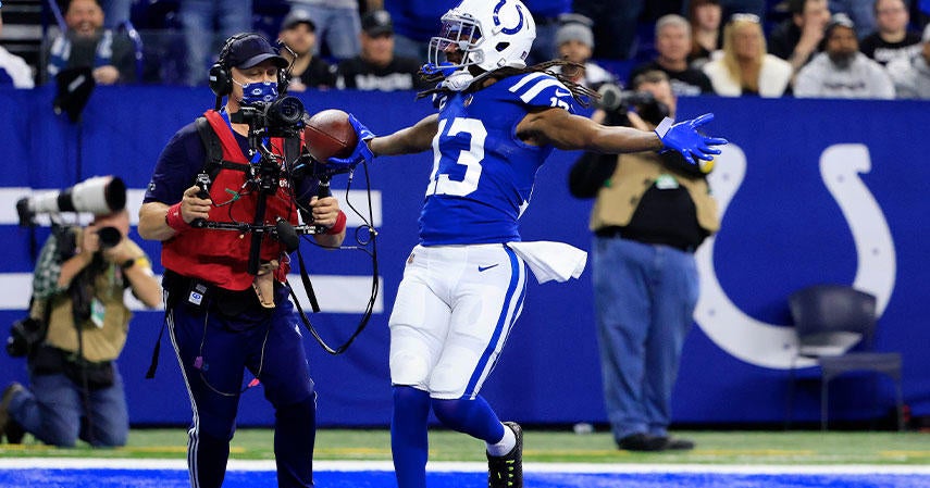 Cowboys sign WR Hilton after high-profile pursuit of Beckham - CBS Texas