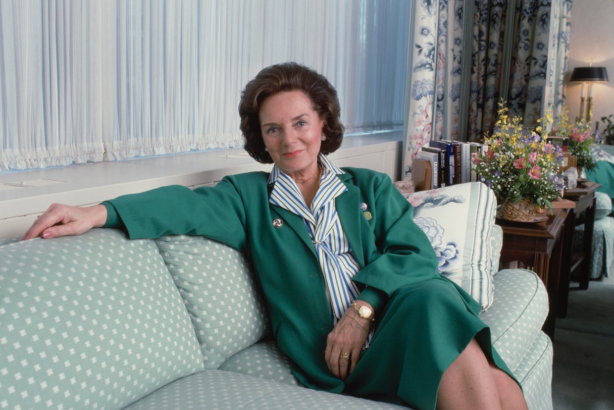 Frances Hesselbein, former Girl Scouts CEO, dies at 107 - CBS News