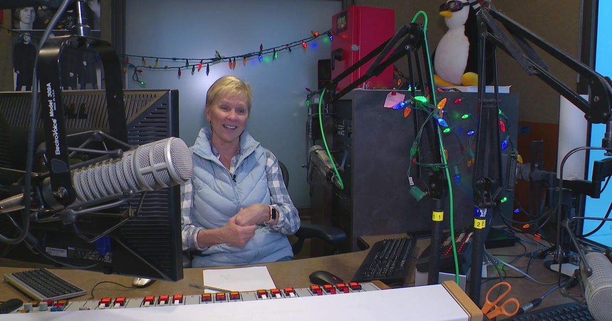 Local radio station KOOL 108 bringing the holiday spirit - CBS Minnesota