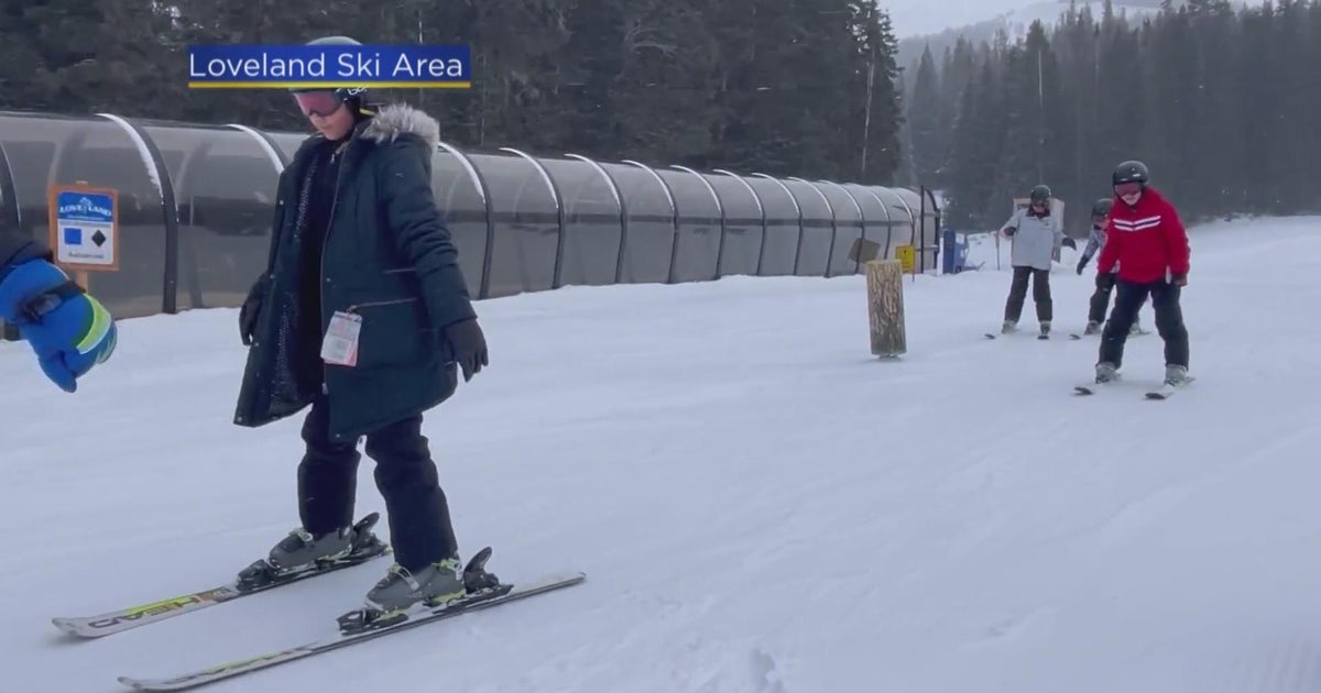 Fifth graders from Aurora's Laredo Elementary hit the slopes - CBS Colorado