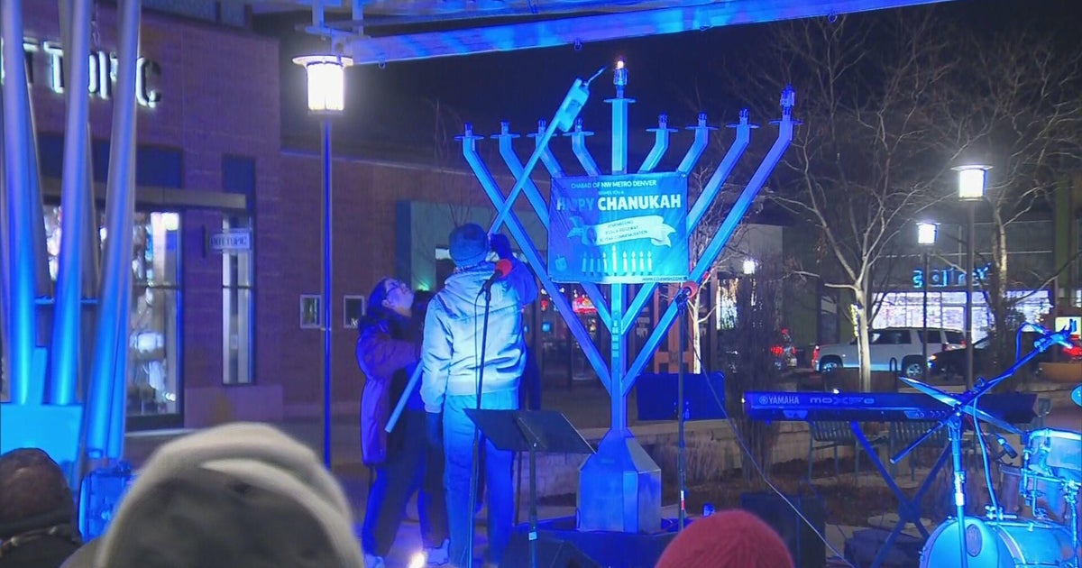 Menorah lighting honors memory of Jessica Ridgeway - CBS Colorado
