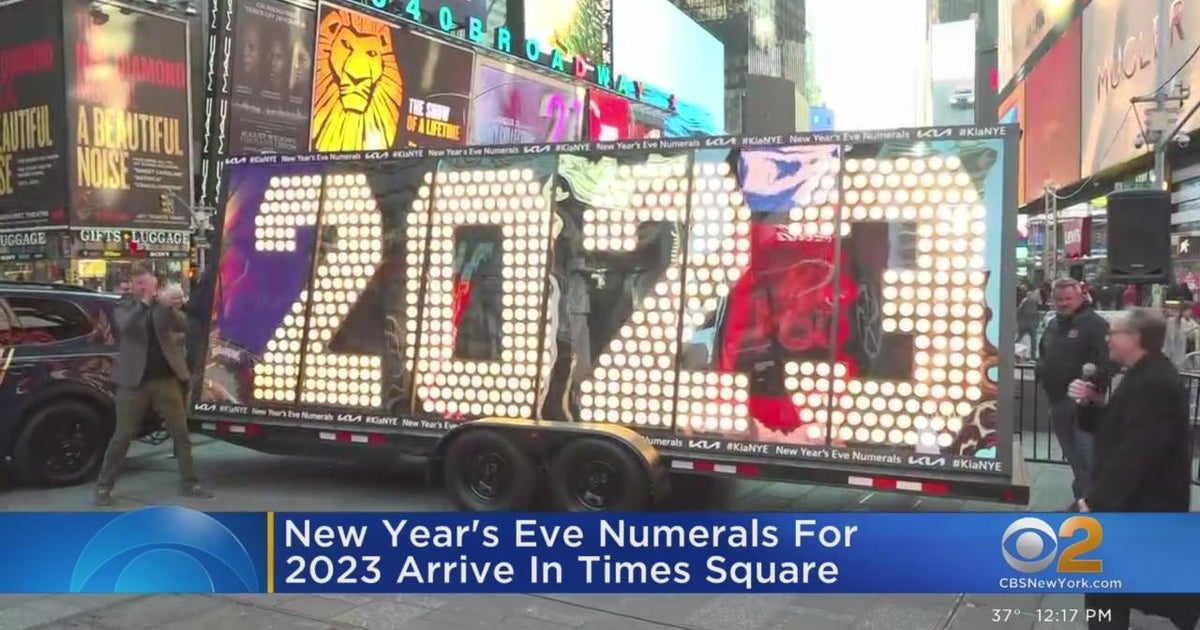 Numbers arrive for New Year's Eve in Times Square - CBS New York