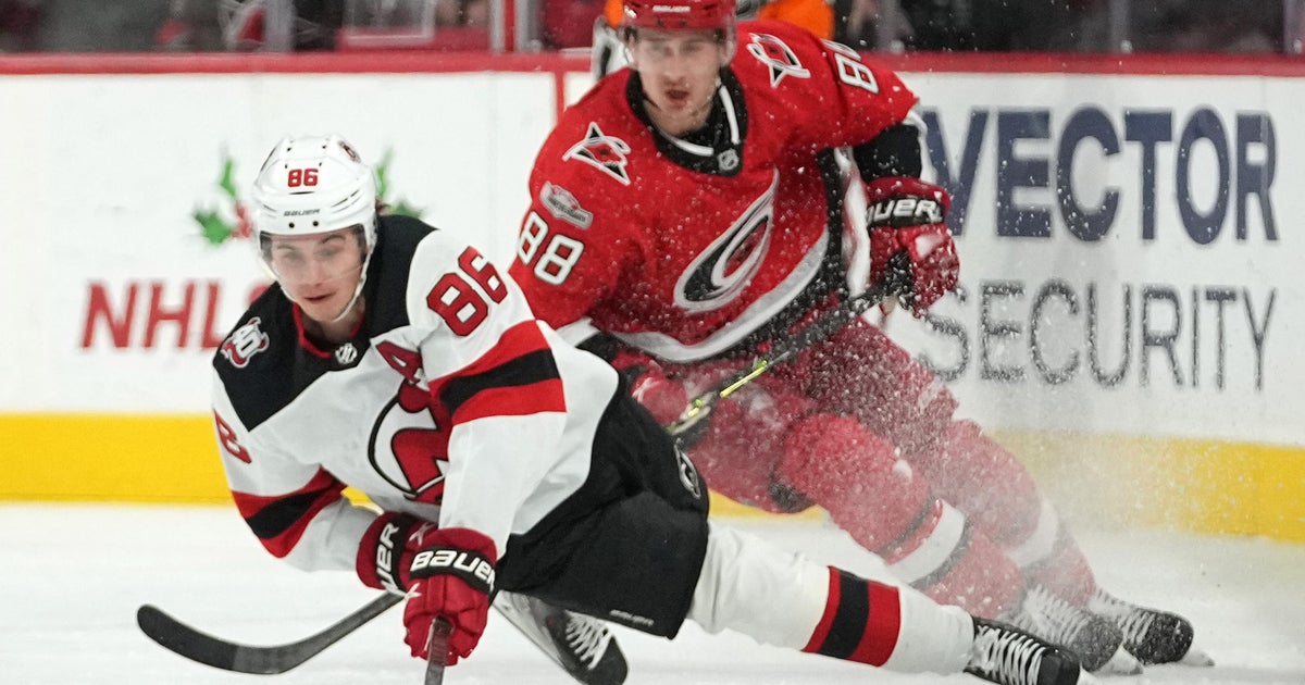 Devils drop 6th straight, fall out of first place in Metro - CBS New York