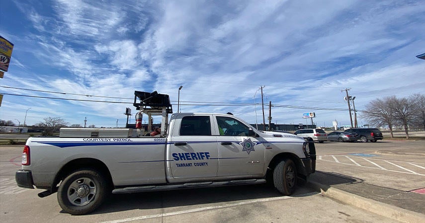Tarrant County Sheriff crews monitor roadways as North Texans travel ...