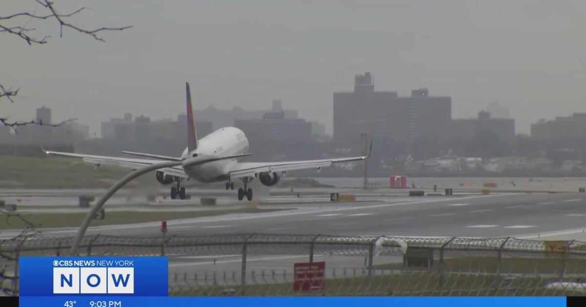 2,000 flights and counting canceled so far nationwide - CBS New York