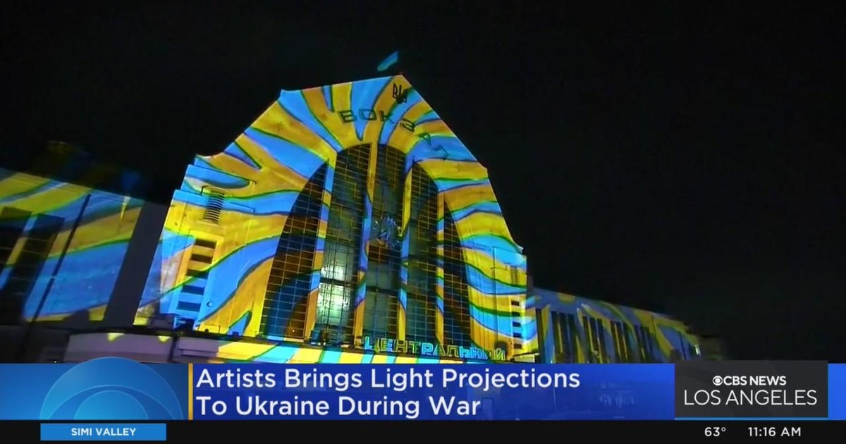 Artist brings light-projected art to Ukrainian capital - CBS Los Angeles