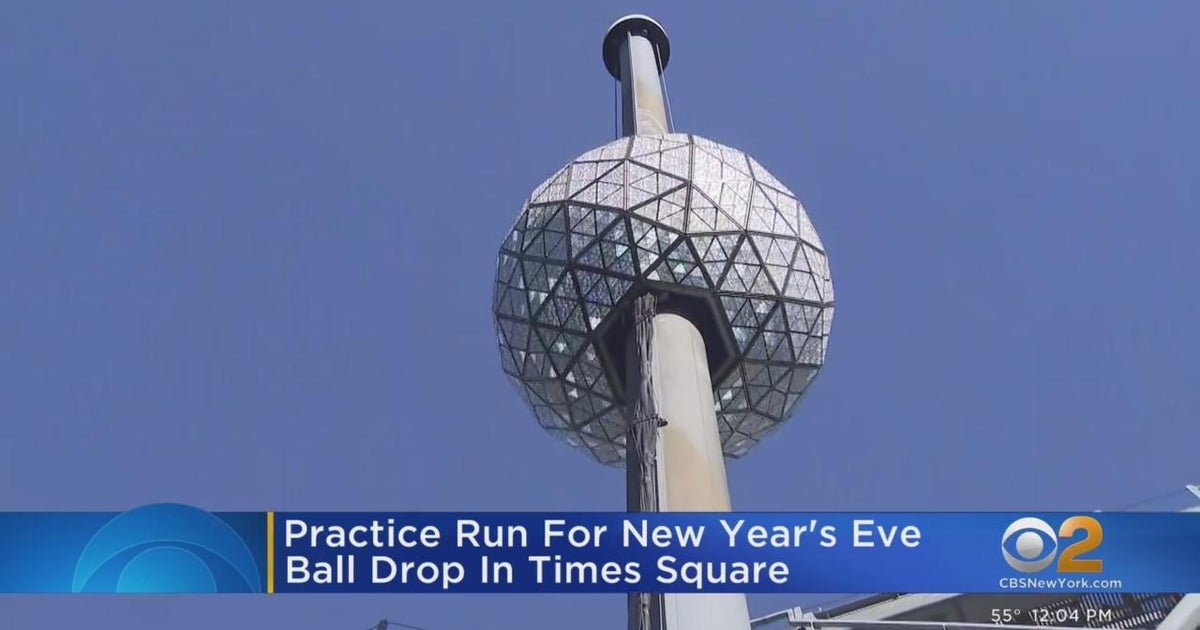 NYE ball takes practice run in Times Square - CBS New York
