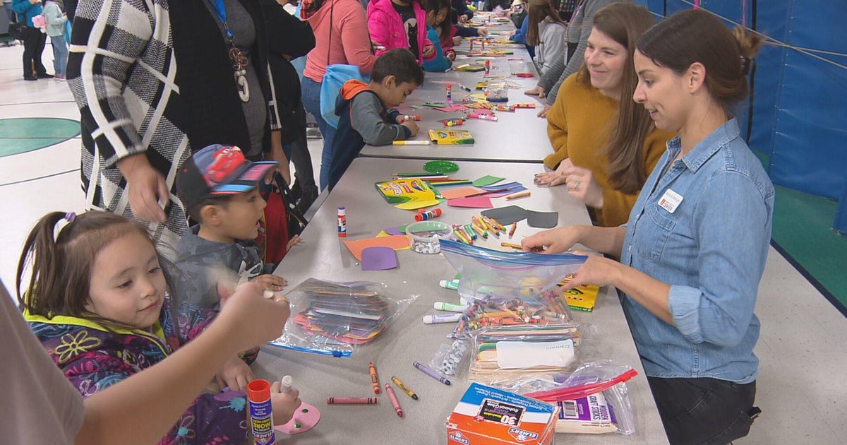 Literacy is fun at the Junior League's Read 2 Kids events - CBS Colorado