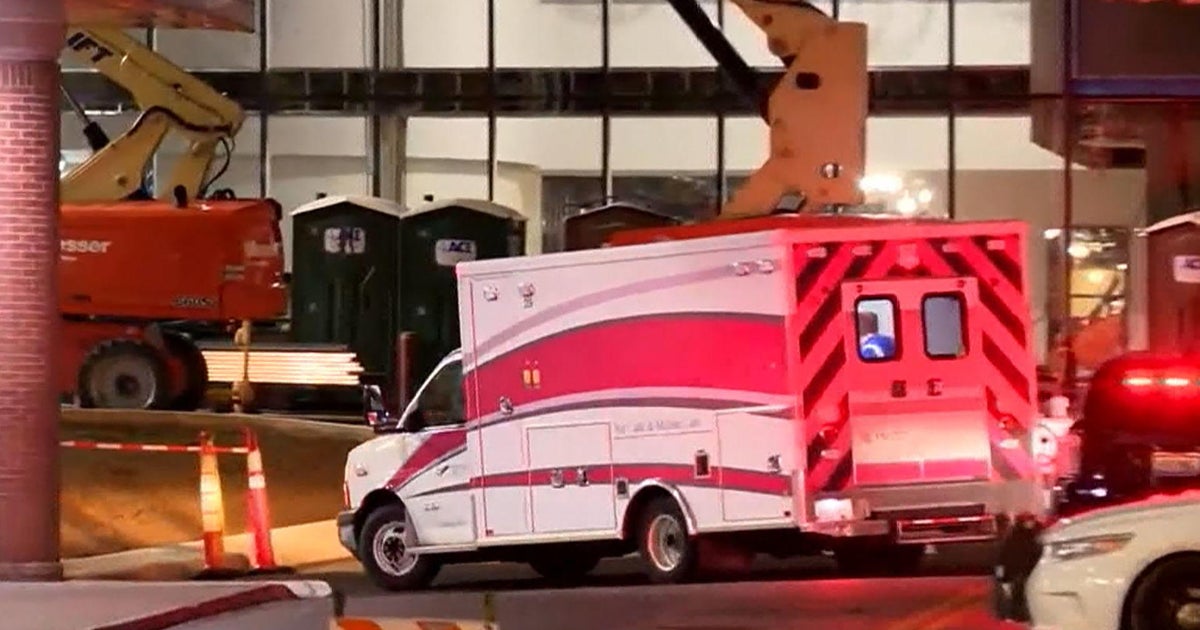 Reporter shares experience seeing NFL's Damar Hamlin collapse mid-game ...