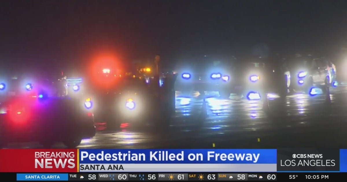 SigAlert issued for 405 Freeway after pedestrian killed while running across lanes - CBS Los Angeles