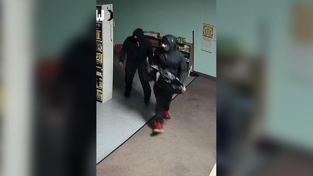 Greensburg police investigate another burglary at tobacco store - CBS ...
