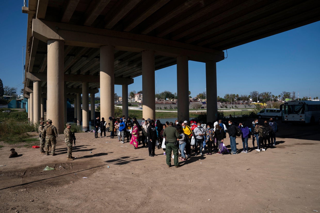 Migrant arrivals soared to record levels in December, before border ...