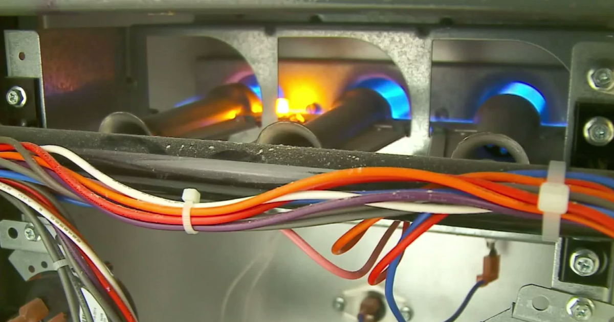 Peoples Gas claims rate change won't affect customers - CBS Chicago