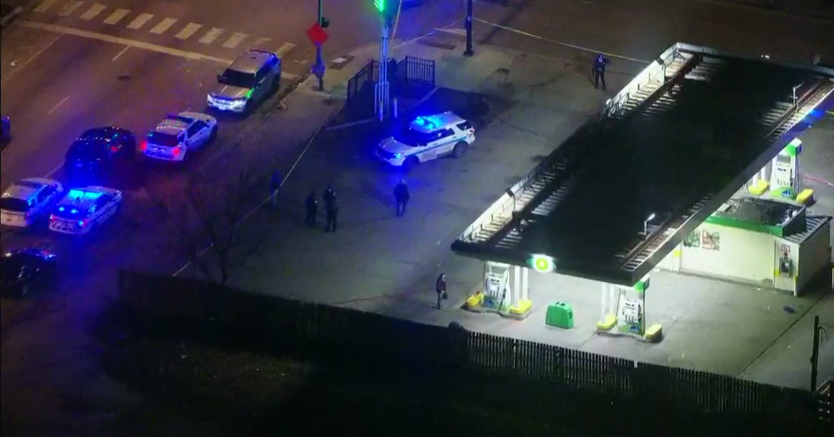 West Side gas station shooting leaves one teen dead - CBS Chicago