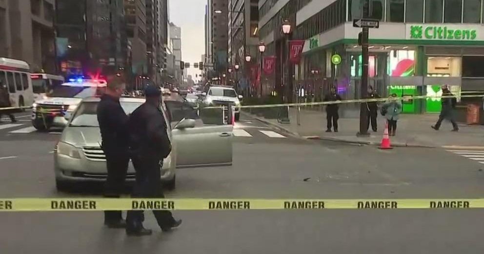 Man drives into Center City intersection, jumps out of car and shoots - CBS Philadelphia