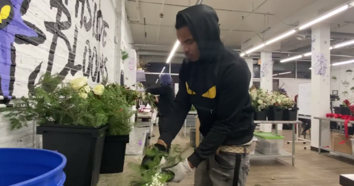 Southside Blooms grows sustainable flower farms around Chicago - CBS ...