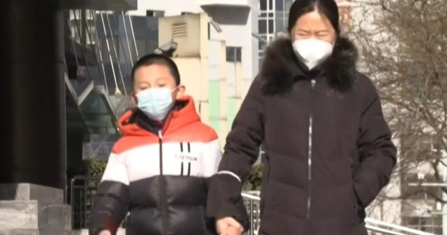 China records first population decline in 60 years - CBS News