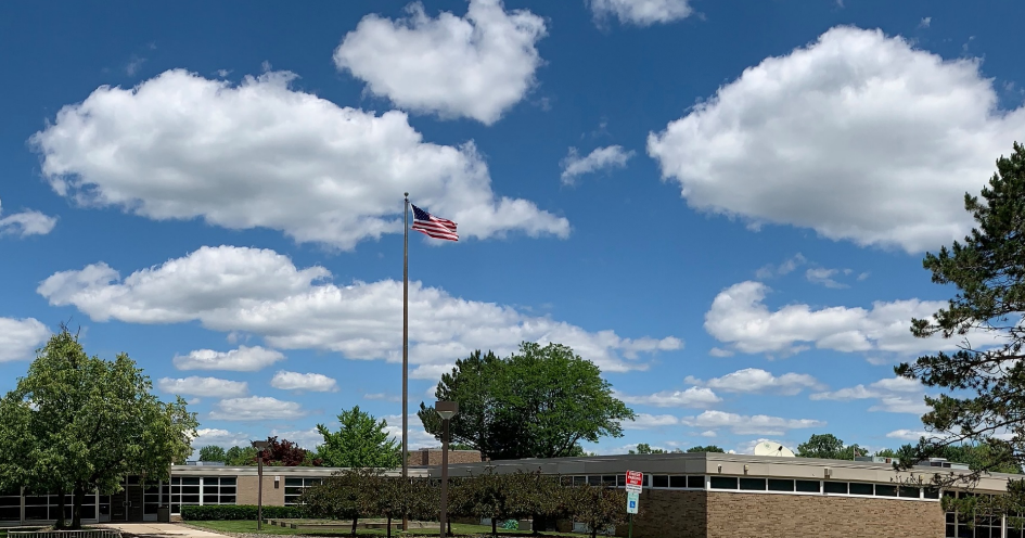 Groves High School officials, police investigating racist text messages ...