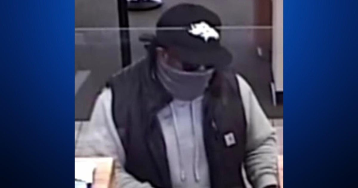 Denver police seeking 2 suspects following bank robbery on Sheridan ...