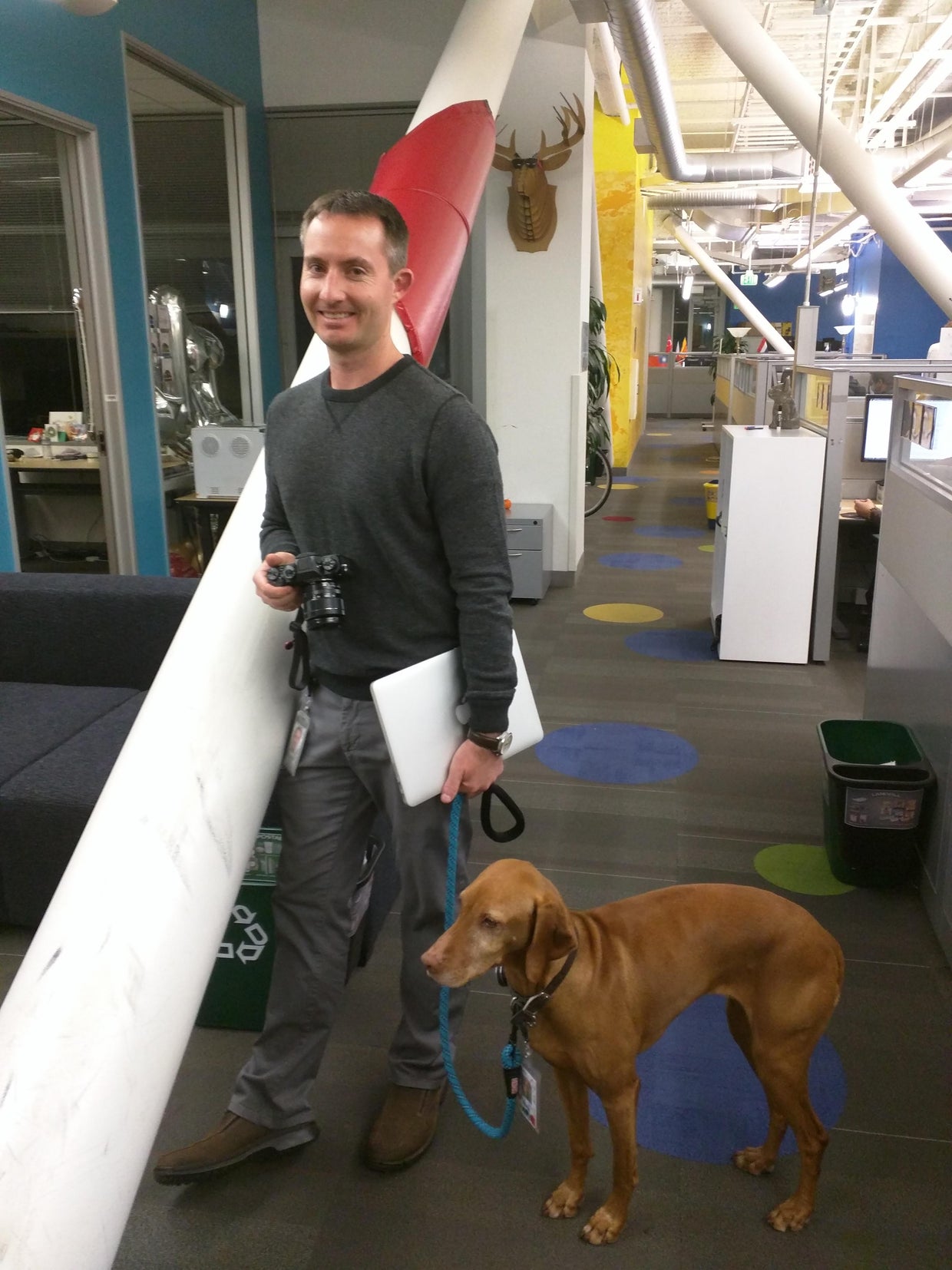 Ex-Google employees bemoan the way they were notified of layoff - CBS News