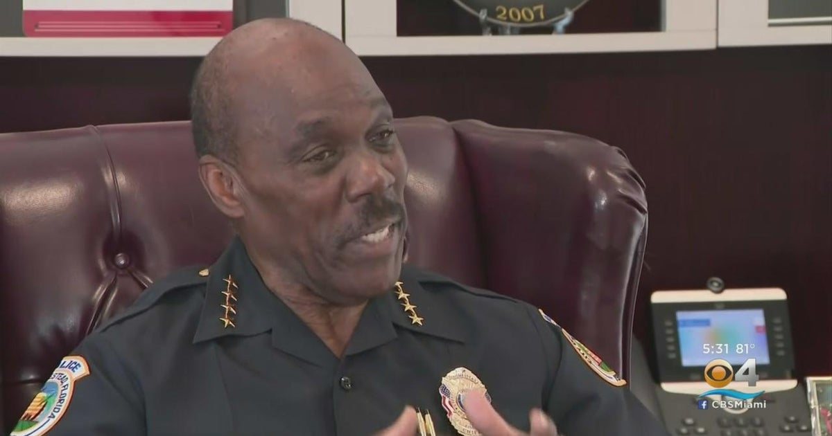 Longtime Homestead Police chief on resolution to honor him - CBS Miami