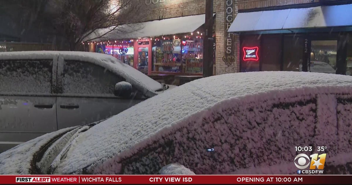 Denton gets covered in snow Tuesday - CBS Texas