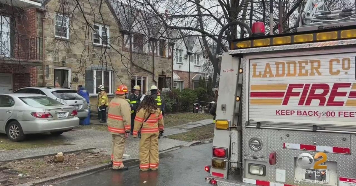 State investigating Queens fire that injured 18 children - CBS New York