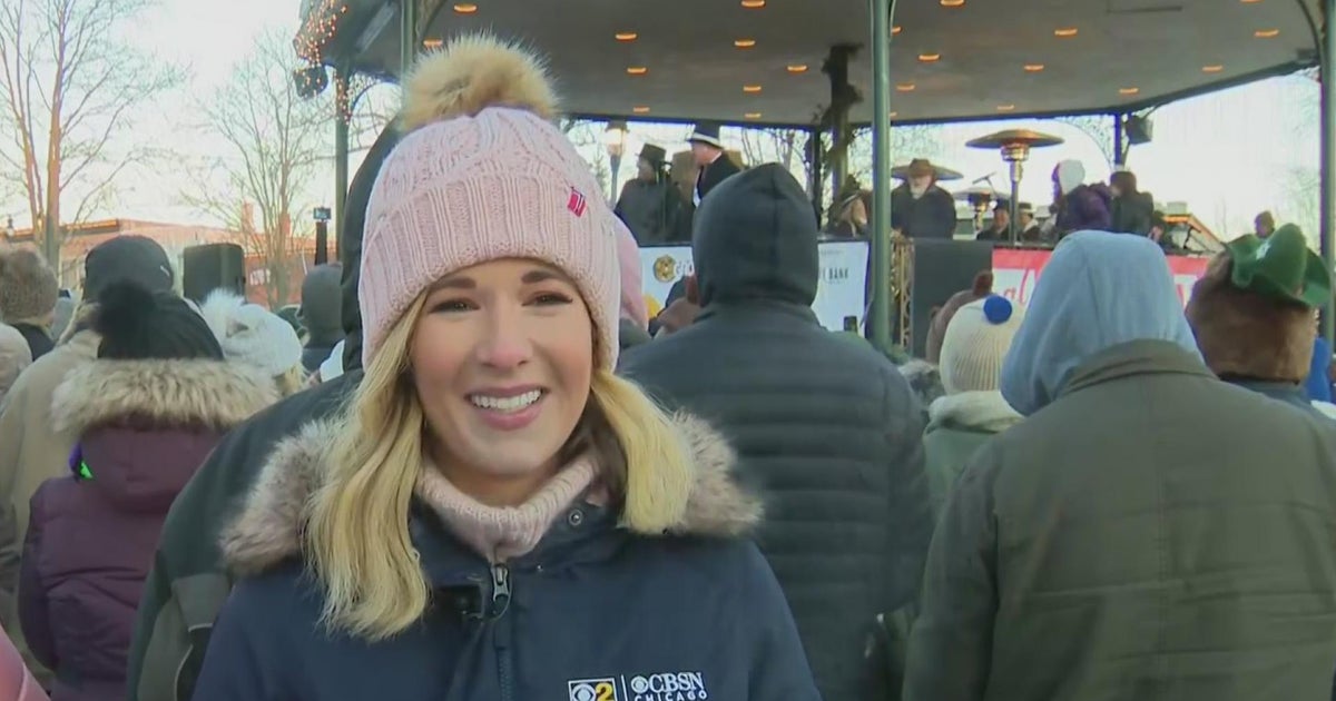 CBS 2's Jackie Kostek celebrates Groundhog Day in Woodstock - CBS Chicago