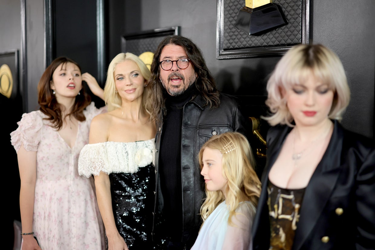 Dave Grohl says he has a new baby outside of his 21-year marriage - CBS ...