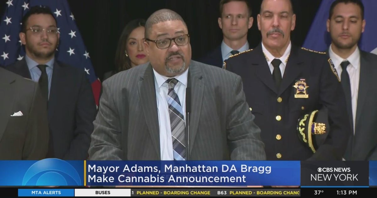 DA Alvin Bragg, Mayor Eric Adams announce action against illegal ...