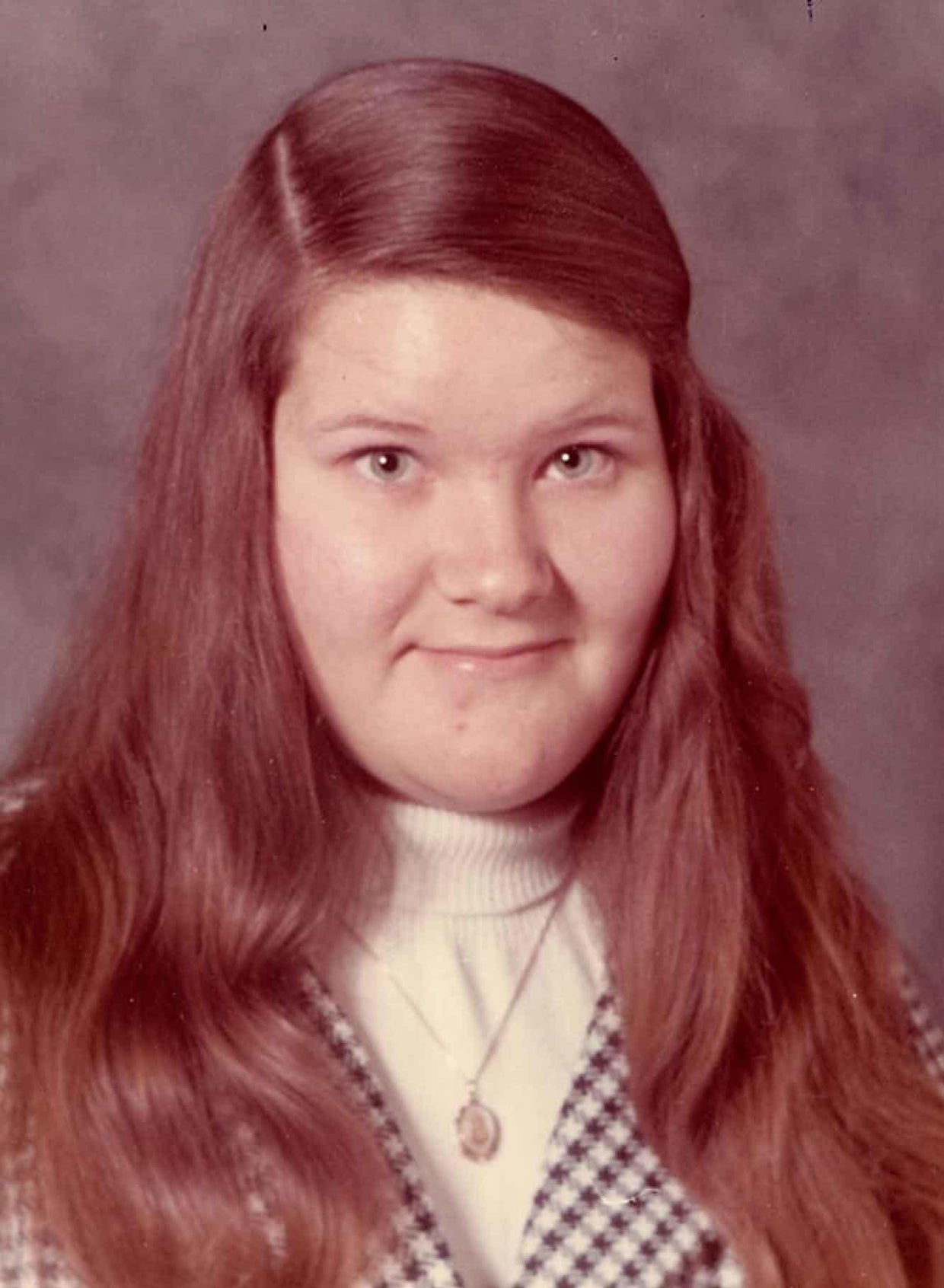 2 men charged in 1975 murder of 17-year-old Indiana girl - CBS Chicago