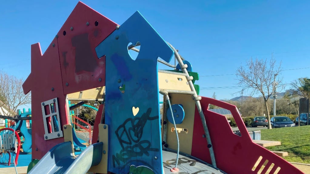 5 minors nabbed for vandalism at Pleasant Hill parks - CBS San Francisco