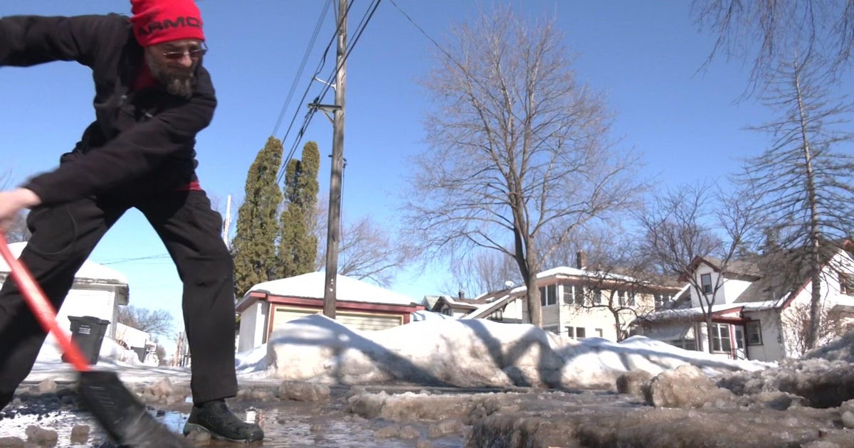 Tips to prevent melting ice from leaking into your home's foundation ...