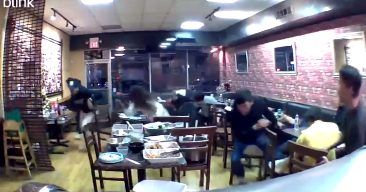 Bullets fly into restaurant amid nearby shooting in West Ridge - CBS ...