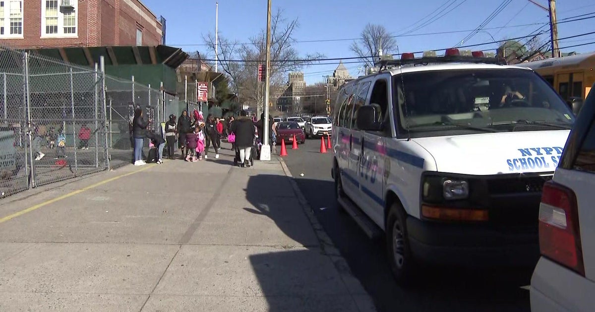 Shots fired outside Staten Island elementary school; police ...
