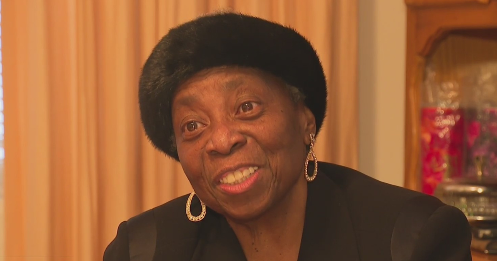 Woman remembers working for Pittsburgh's first Black police chief - CBS ...