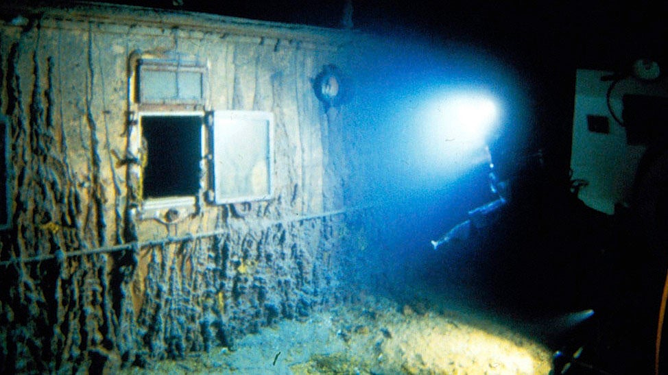 Rare 1986 video of Titanic wreckage released by Woods Hole ...
