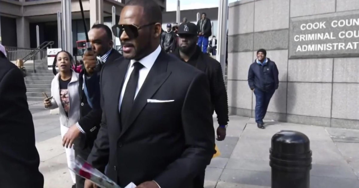Prosecutors seek 25-year sentence for R. Kelly in Chicago case - CBS ...