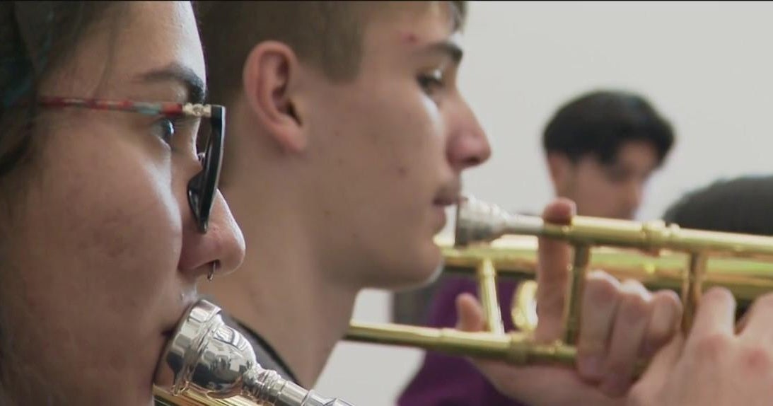 Cleveland High School Marching Band is the little band that could - CBS ...