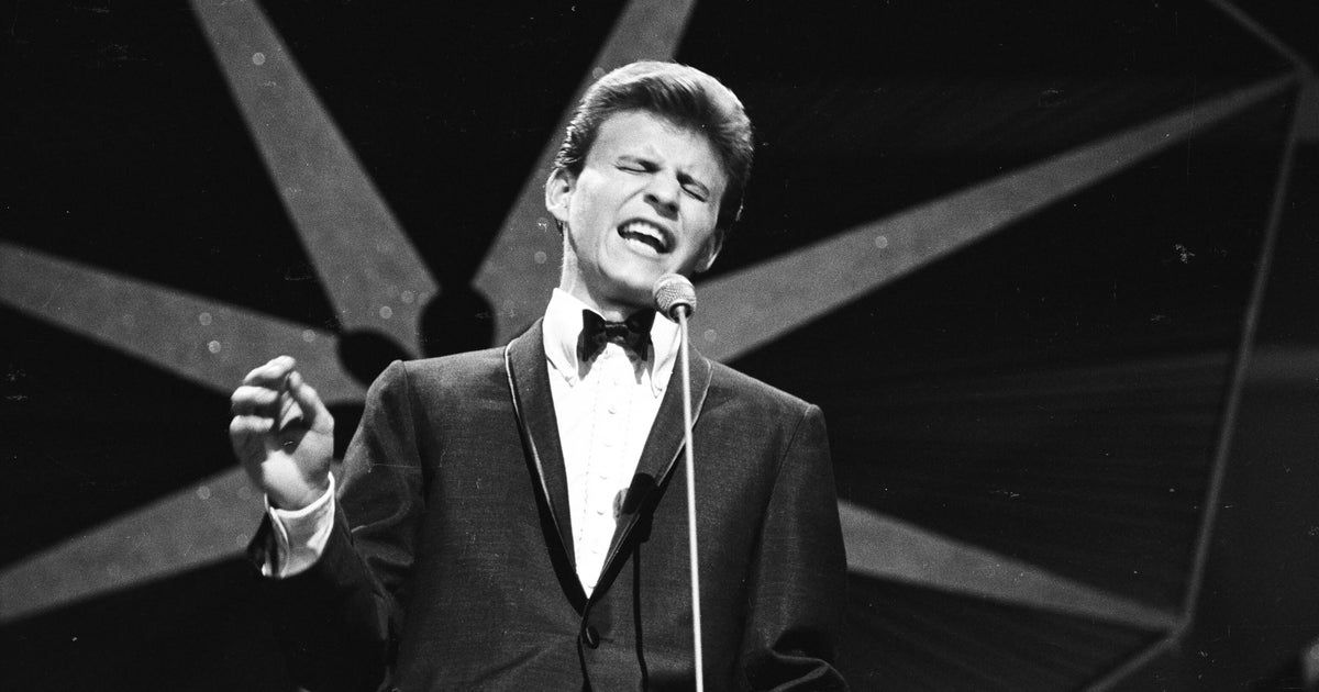 "Wildwood Days" singer Bobby Rydell to be honored with statue - CBS ...